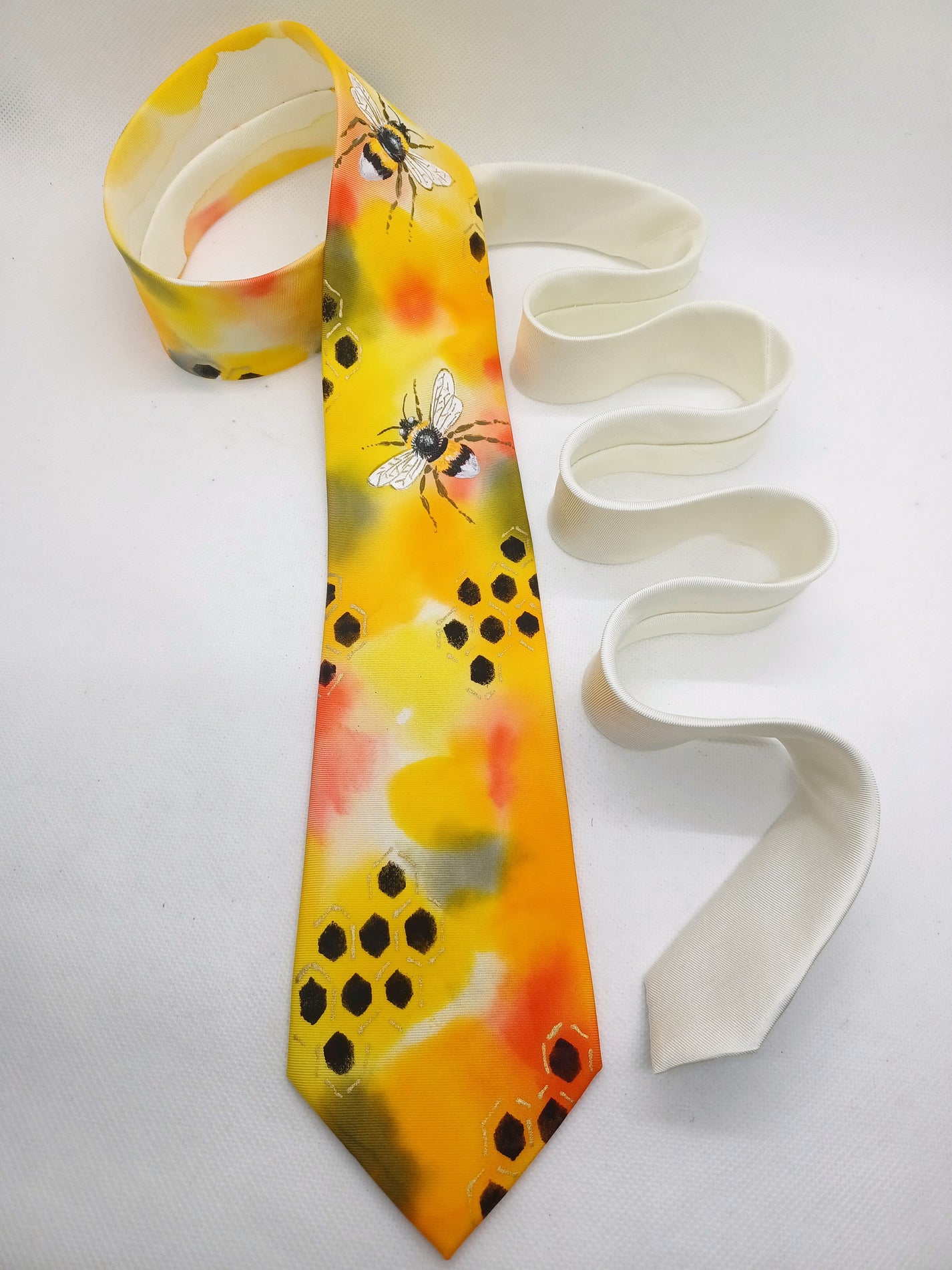Honey Bee Silk Tie – lornaneary